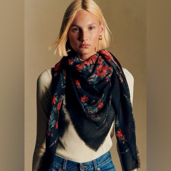 Sezane | Accessories | New Sezane Pio Helin Print Scarf | Poshmark